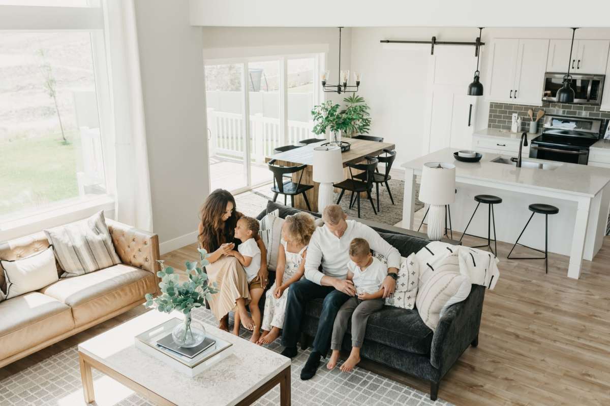 4 Ways to Make Moving Easier on Your Kids | EDGEhomes