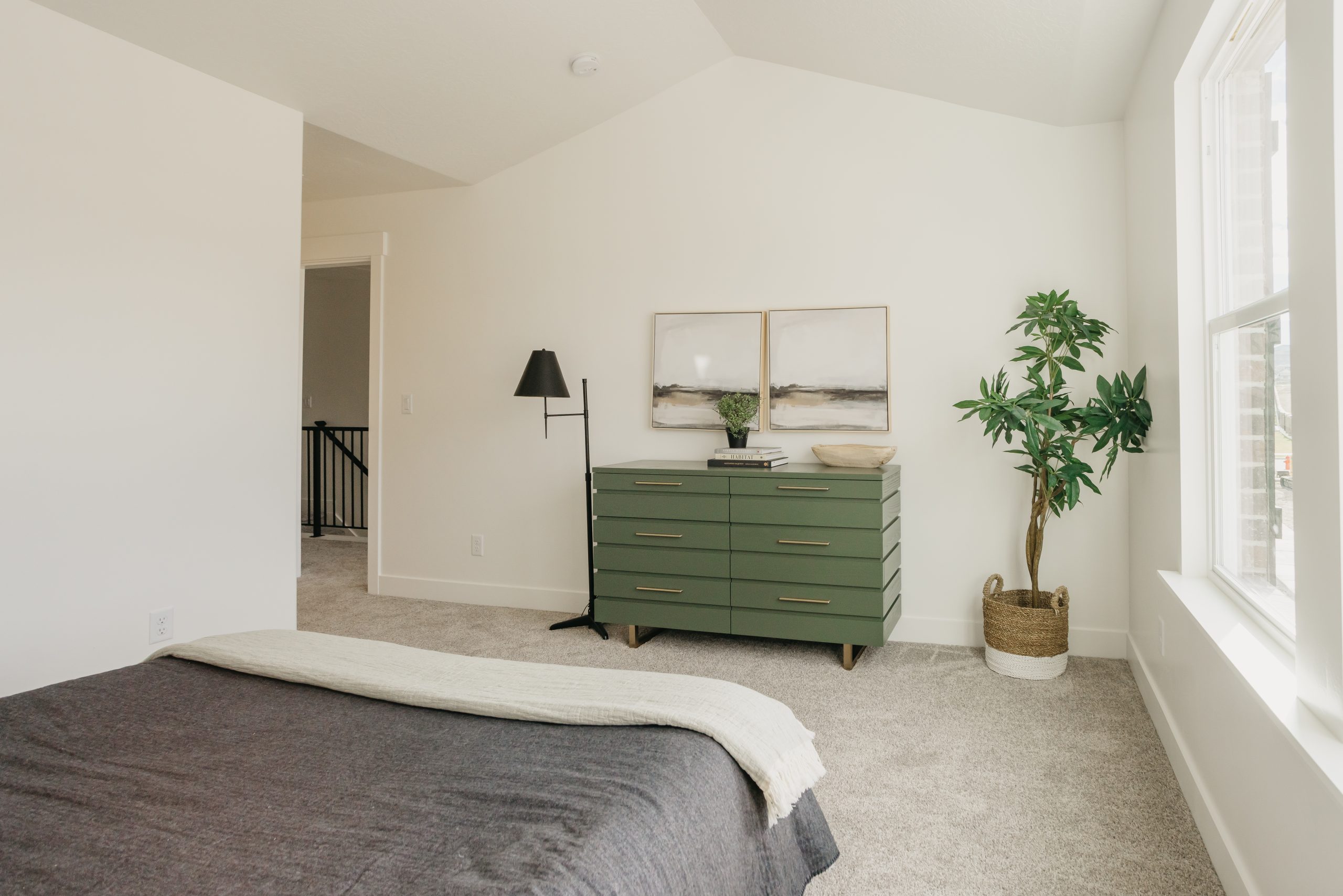 Mountain Ridge — Chantelle Interior Townhome - EDGEhomes