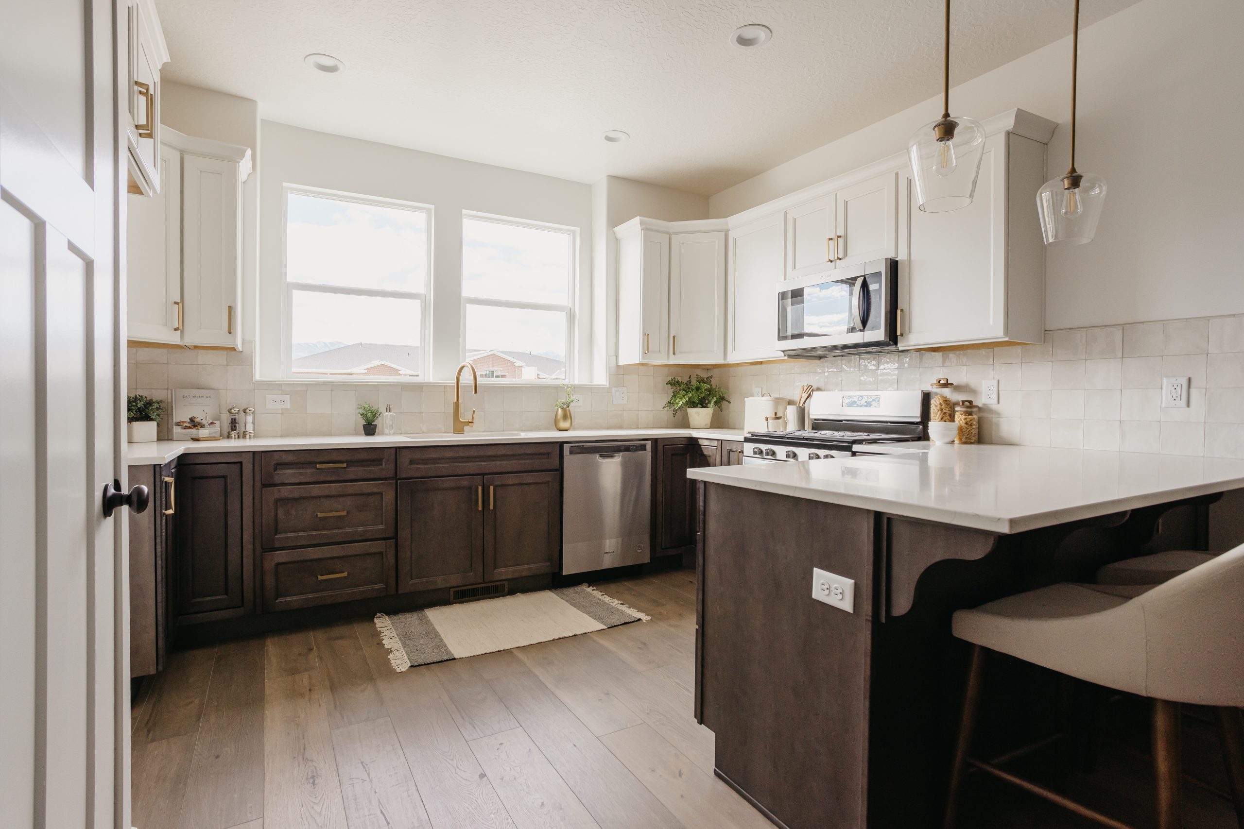 Mountain Ridge — Chantelle Interior Townhome - EDGEhomes